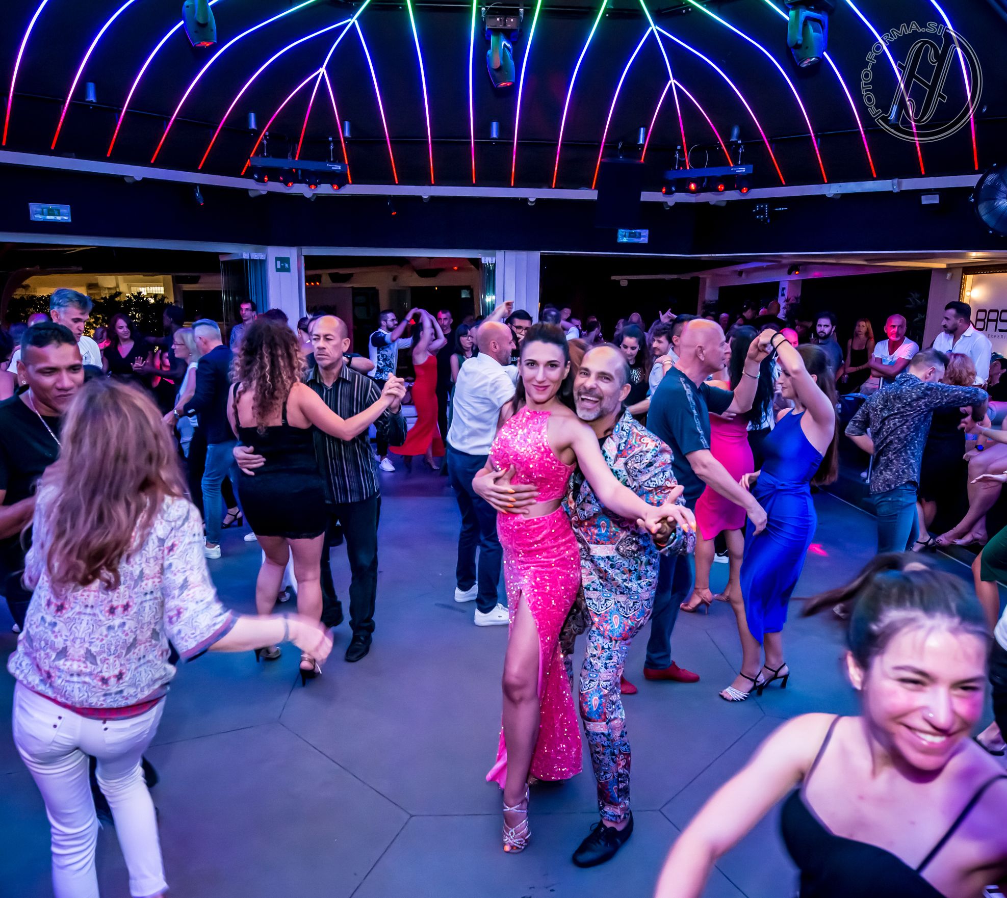 AL BASE CLUB EXPERIENCE IN BAIA DI SISTIANA arriva Nader Razdar, dJ ...